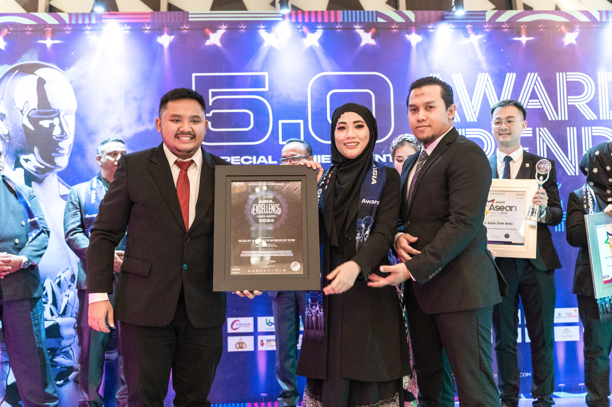 Penghargaan Bergengsi ASIA EXCELLENCE CHOICE AWARD 2024 untuk Yang ...